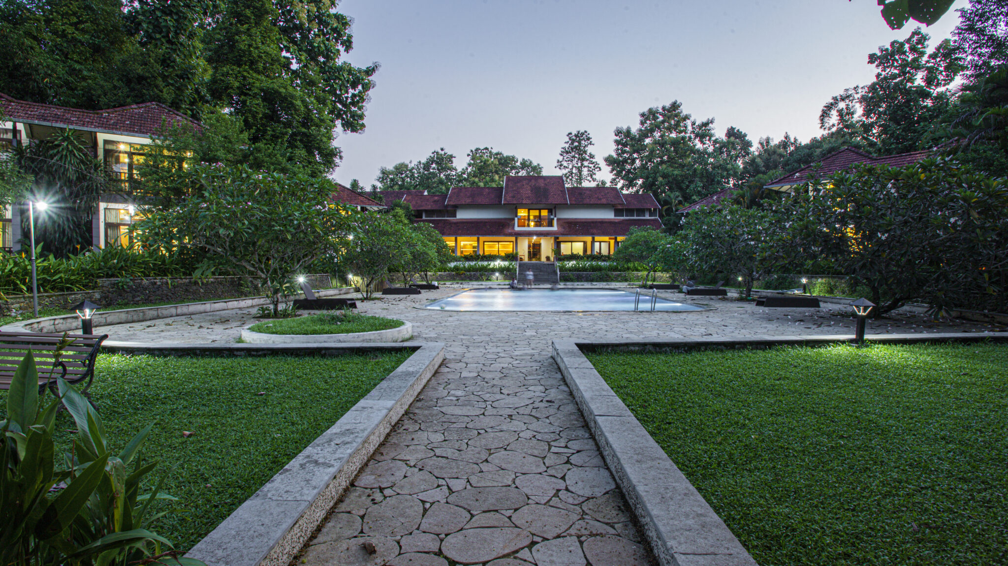 Resorts Near Cochin | Luxury honeymoon Resorts in Cochin